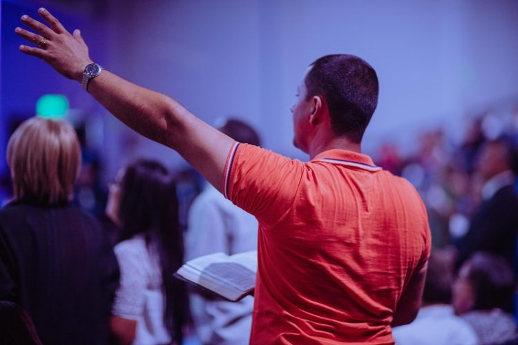 Holiness in The Bible (With Examples & Lessons to Learn)