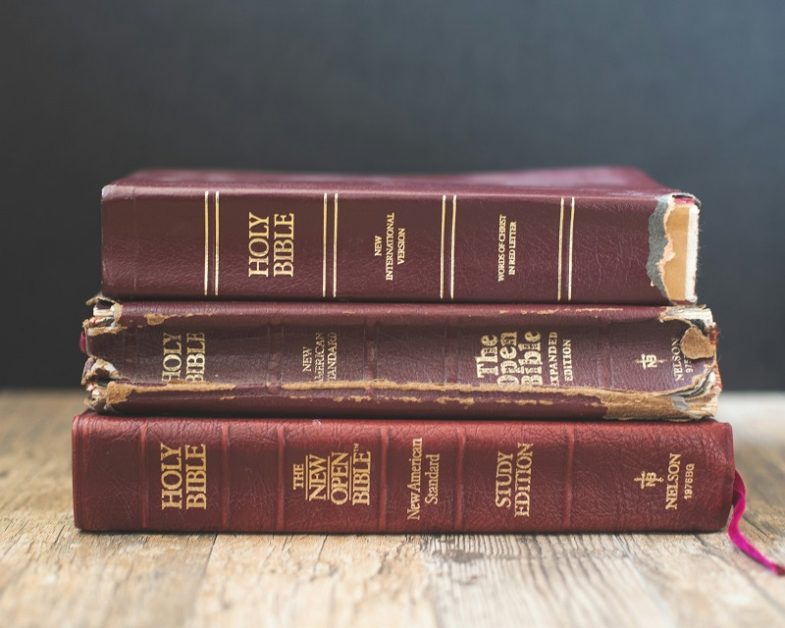 16 Bible Verses About Communication (With Commentaries)